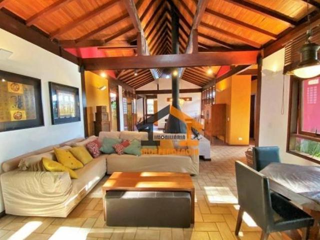Casa em condominio alto padrão Granja Viana Oportunidade