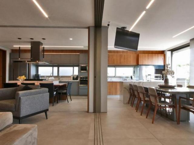 CASA EM CONDOMÍNIO Alphaville