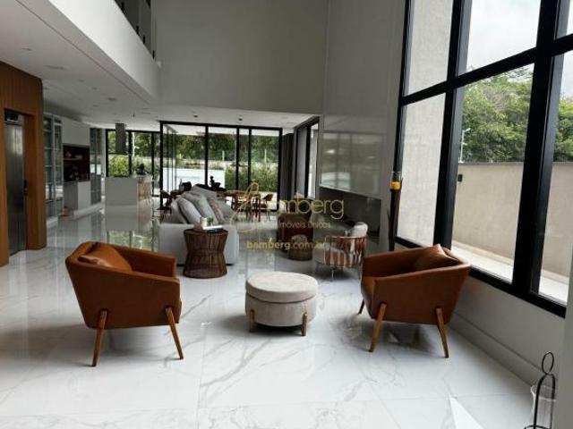 CASA EM CONDOMÍNIO ALPHAVILLE, GENESIS II 4 QUARTOS, 4 SUÍTES, PISCINA E ELEVADOR