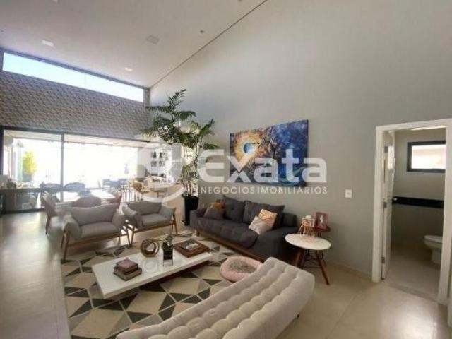 Casa em condominio Alphaville Nova Esplanada