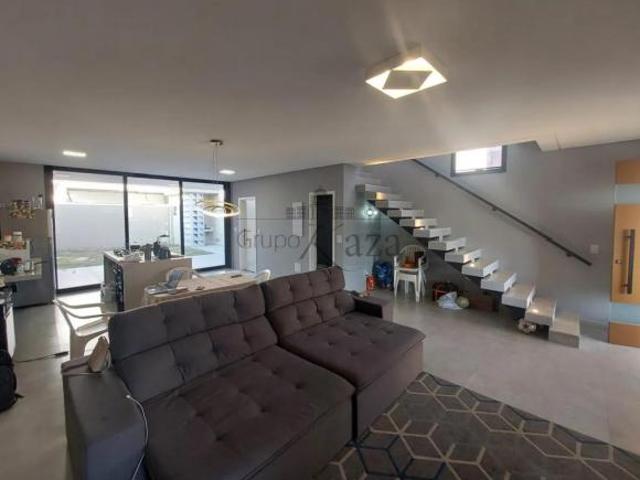 Casa em Condomínio Bosque dos Manacás Jardim Jacinto 190m² 4dormitórios