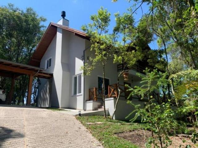 Casa em Condomínio Bairro Mato queimado