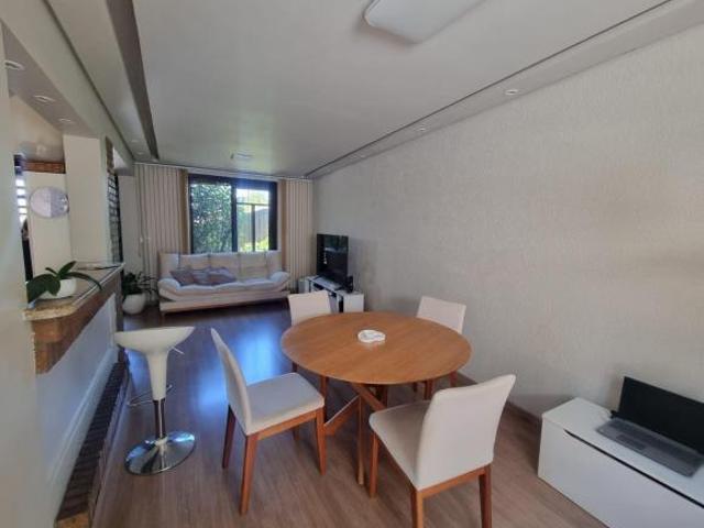 Casa em Condomínio Bairro Ipanema / 3 Dormitórios / 2 vagas Cobertas