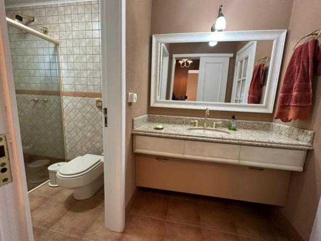 Casa em Condominio 5 Dorm. Bairro Saint Moritz