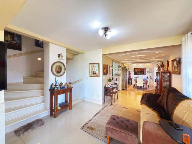 Casa em condomínio bairro Tristeza, com 185m² privativos