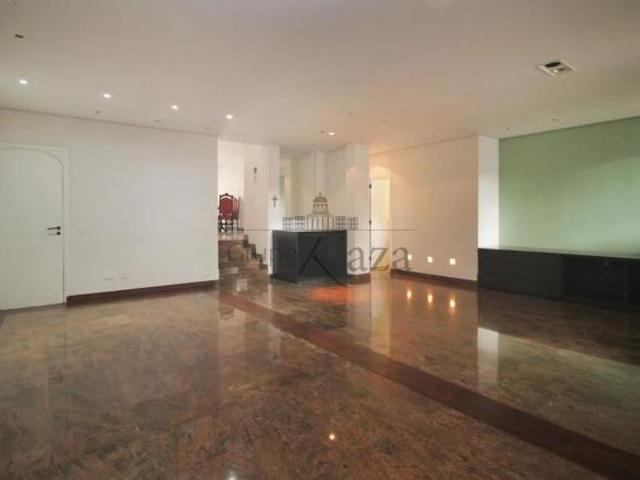 Casa em Condomínio Butantã 4 Dormitórios 480m²
