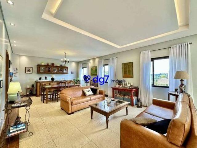Casa em condomínio Golf Village Granja Viana 3 suítes e 4 vagas