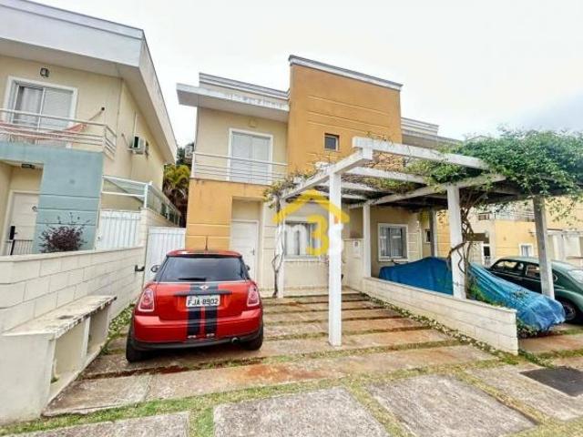 Casa em condomínio Granja Viana com 3 quartos, 1 suíte, 2 vagas, 135m² a venda por 810.000,00