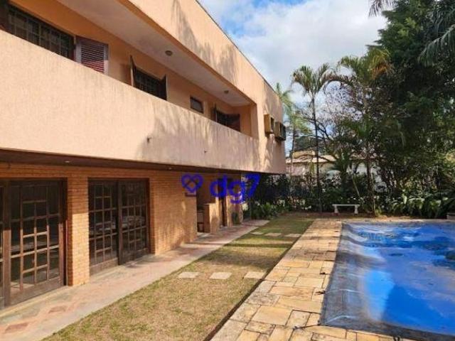 Casa em Condomínio Granja Viana 4 dormitórios e 10 vagas