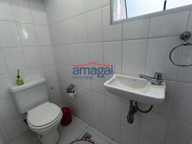 Casa em condomínio de 3 dormitórios e uma suíte no Vila Branca