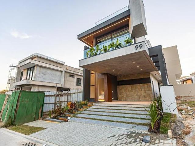 Casa em Condomínio de 3 quartos no bairro Pilarzinho