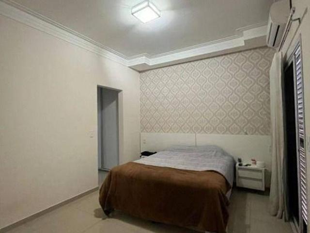 Casa em condominio de 3 quartos suite sendo 1 com closet, localização privilegiada, localizado na c