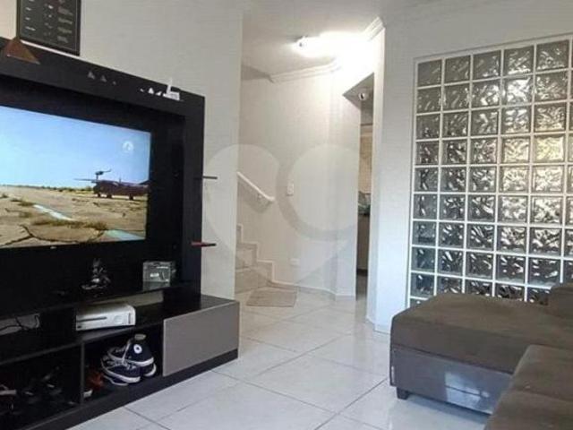 Casa em condomínio de 101m² a venda no Cajuru