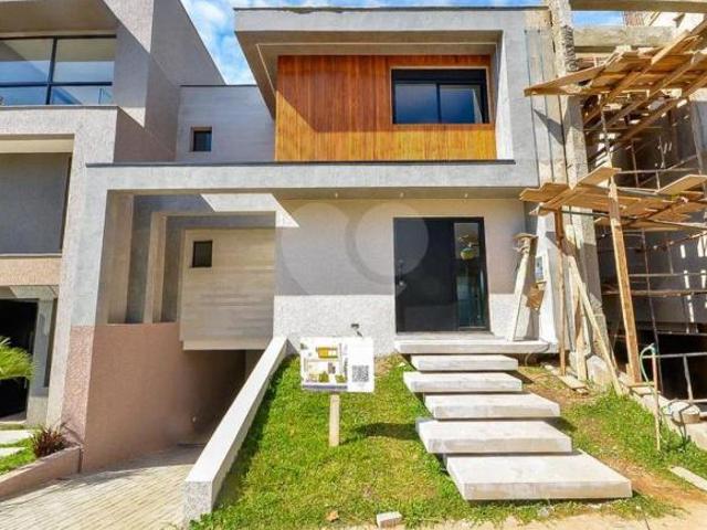 Casa em condomínio de 187m² a venda no Pilarzinho