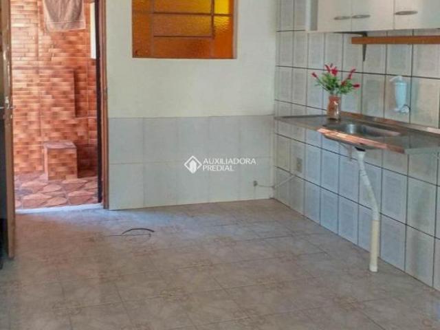 Casa em condomínio de 1 dormitório no Bairro Camaquã em Porto Alegre