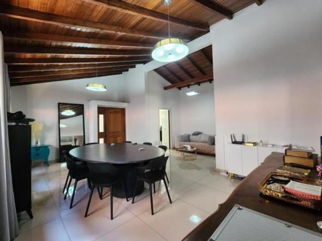 Casa em Condomínio de 238 m², 5 quartos em São Paulo II, Cotia