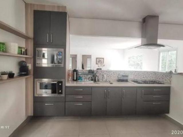 Casa em Condomínio de 280 m², 4 quartos em Jardim Barbacena, Cotia