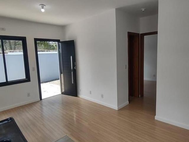 Casa em condomínio de 2 dormitórios no bairro São José em Canoas
