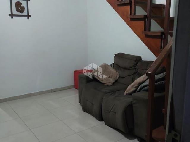 Casa em Condomínio de 2 quartos com suíte e garagem coberta na Vila Nova