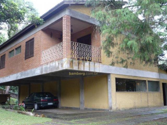 Casa em condomínio de 350 m2 com 3 dormitórios em Itapecerica da Serra