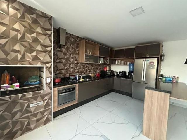 Casa em Condomínio de 375 m², 3 quartos em Caputera, Cotia
