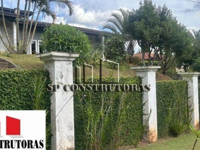 Casa em Condominio de 4 Suites Closet Piscina AT 1.524m2 418m2 R$ 1.550.000