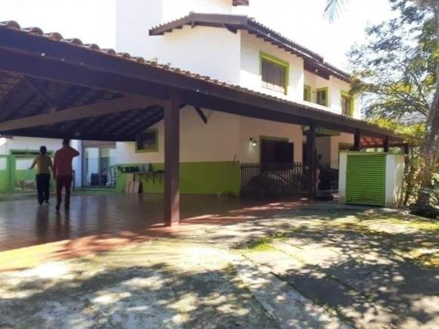 CASA EM CONDOMÍNIO DE 700 M² CONSTRUÍDO