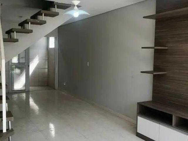 Casa em Condomínio de 78 m², 20 quartos em Outeiro de Passárgada, Cotia