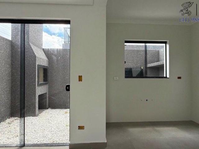 Casa em Condomínio de 88.45m² no bairro Alto Boqueirão, com 3 quartos 1 suíte, 3 banheiros e 2 vag