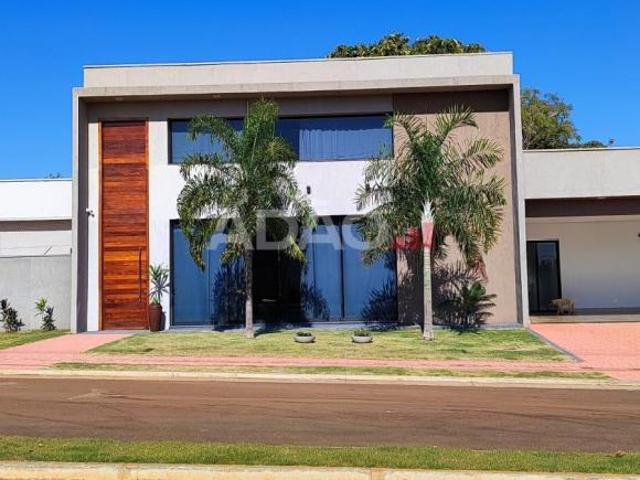 CASA EM CONDOMINIO DE CHACARA DE 1000 M² De Lote Casa em Condomínio com 3 Quarto s por R$ 2500000.0