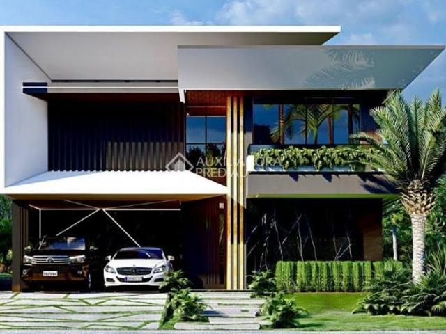 Casa em condomínio de alto padrão
