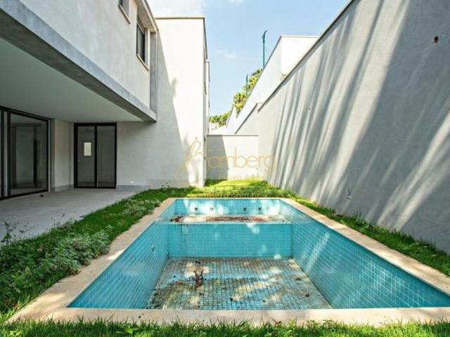 Casa em condomínio de Alto Padrão