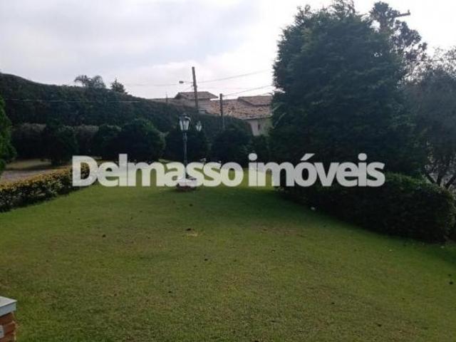 Casa em condomínio de alto padrão!