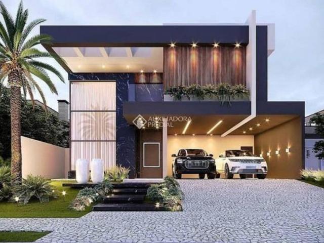 Casa em condomínio de alto padrão