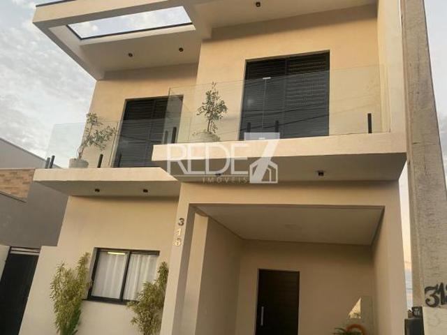 Casa em Condomínio de Alto Padrão com 3 Quartos e 2 Suítes, Paulínia SP 140m²