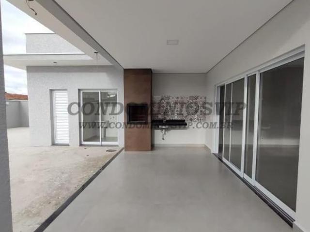 Casa em Condomínio de Alto Padrão em Cajuru do Sul, Sorocaba SP: 3 Quartos, 1 Suíte, 2 Salas, 2 Banh