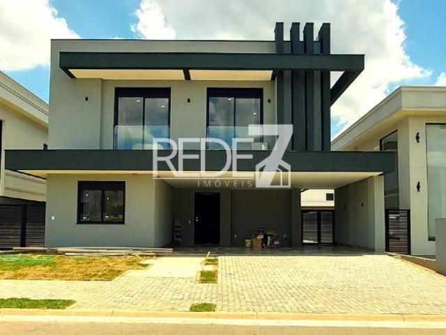 Casa em Condomínio de Alto Padrão em Campinas SP, 3 suítes, 2 salas, 5 banheiros, 4 vagas de garagem