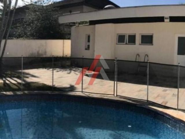 Casa em Condomínio de Alto Padrão em Alphaville Residencial um, Barueri SP: 4 quartos, 4 suítes, 3 s