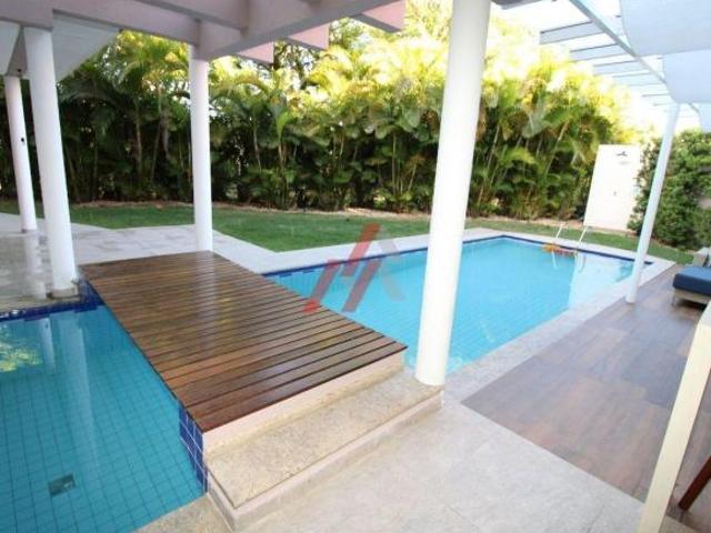 Casa em Condomínio de Alto Padrão em Alphaville, Santana de Parnaíba SP: 4 Quartos, 4 Suítes, 2 Sala