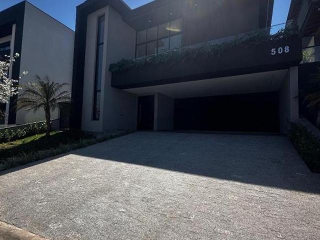Casa em Condomínio de Alto Padrão em Bragança Paulista SP 3 Quartos, 3 Suítes, 2 Salas Condomínio