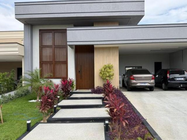 Casa em Condomínio de Alto Padrão em Indaiatuba SP: 3 quartos, 3 suítes, 2 salas, 4 banheiros, 4 vag