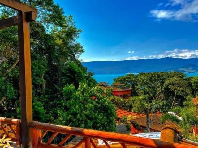 Casa em Condomínio de alto padrão em Ilhabela SP Escritura definitiva
