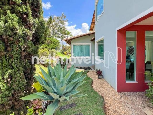 Casa em condomínio de alto padrão em Santa Luzia