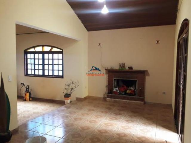 Casa em Condomínio de Alto Padrão em Vargem Grande Paulista SP: 3 Quartos, 1 Suíte, 2 Salas, 2 Banhe