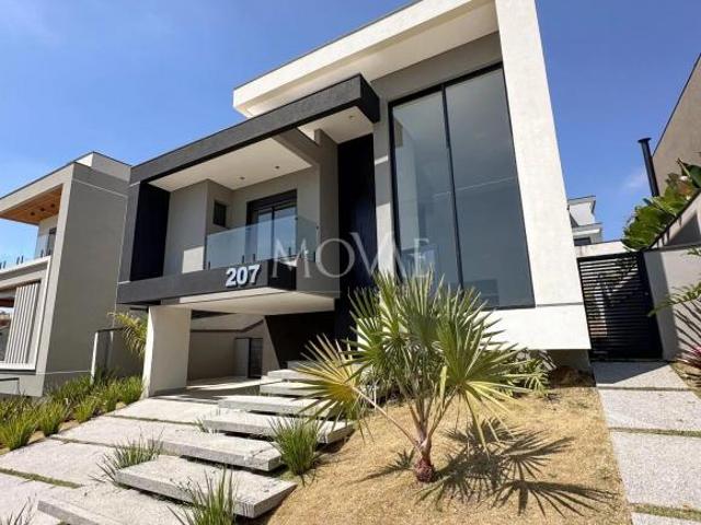 Casa em condomínio de alto padrão no Alphaviile I