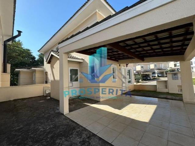 Casa em Condomínio de Alto Padrão no Jd da Glória com 3 suítes e 3 vagas