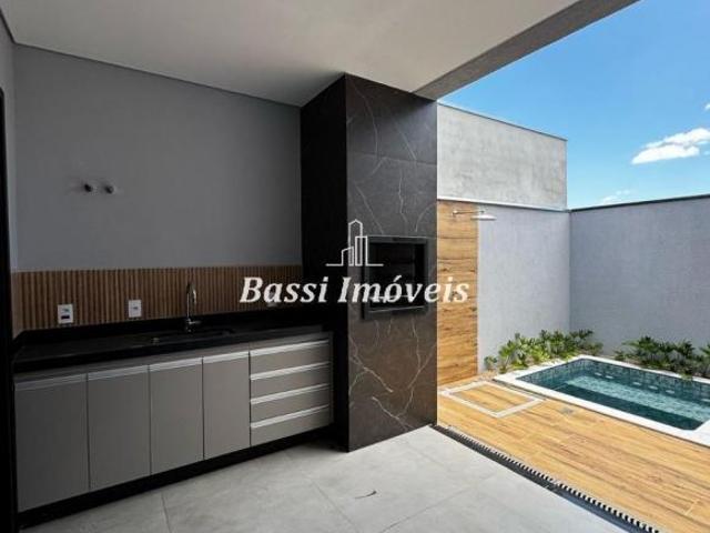 Casa em Condomínio de Alto Padrão no Santa Mônica III Mogi Guaçu SP: 3 Quartos, 1 Suíte, 2 Salas