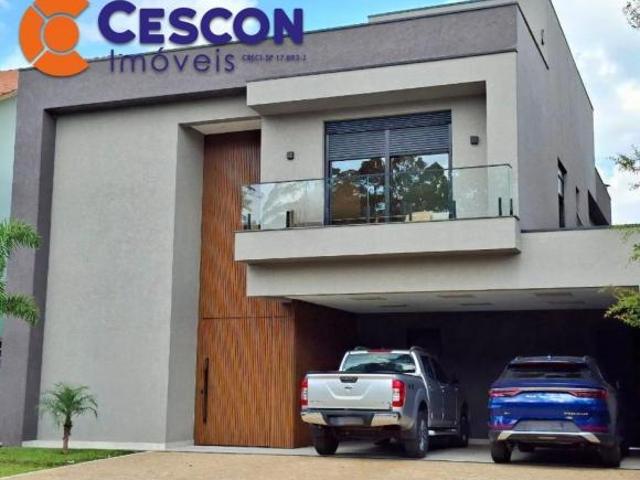 Casa em Condomínio de Alto Padrão na Aldeia da Serra, Santana de Parnaíba SP: 4 Quartos, 2 Suítes, 2