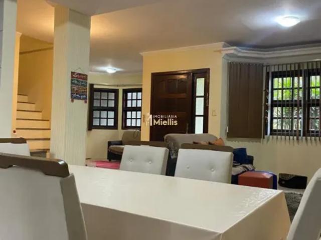 Casa em condominio de alto padrão à venda ref