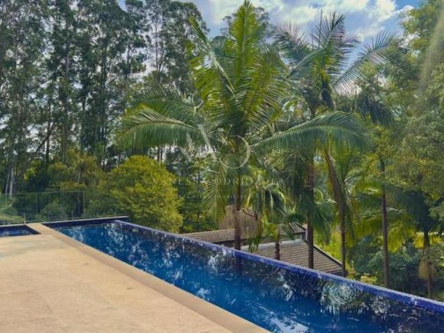 Casa em Condomínio de Luxo à Venda ou Locação em Tamboré, Barueri SP: Conforto, Segurança e Sofistic